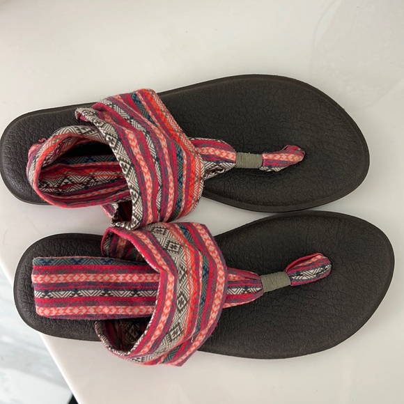 Sanuk | Shoes | Sanuk Yoga Sling 2 Sandals | Poshmark